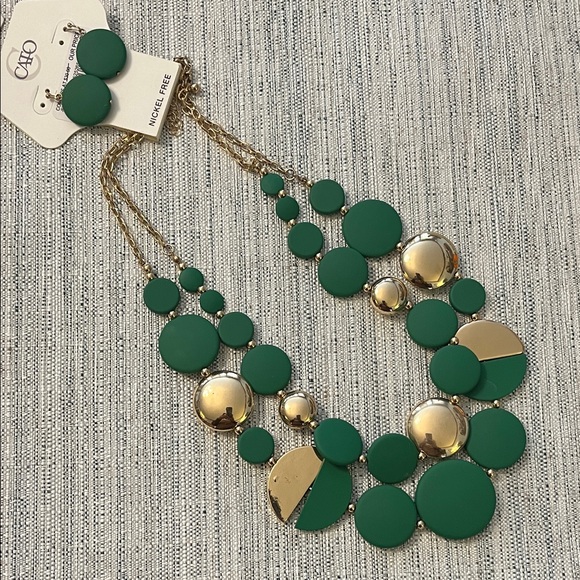 Cato | Jewelry | Catos Bold Green And Gold Necklace Set | Poshmark
